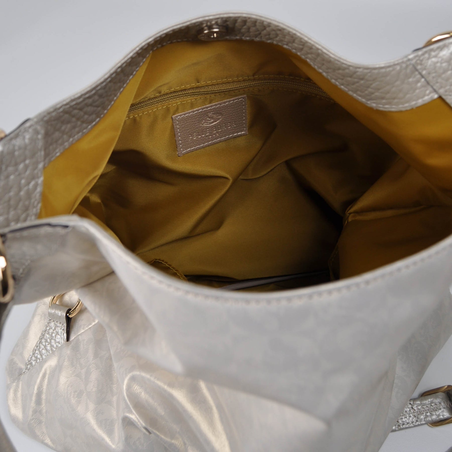 2WAYリュック Alive 4436 – ペレボルサ公式オンラインショップ